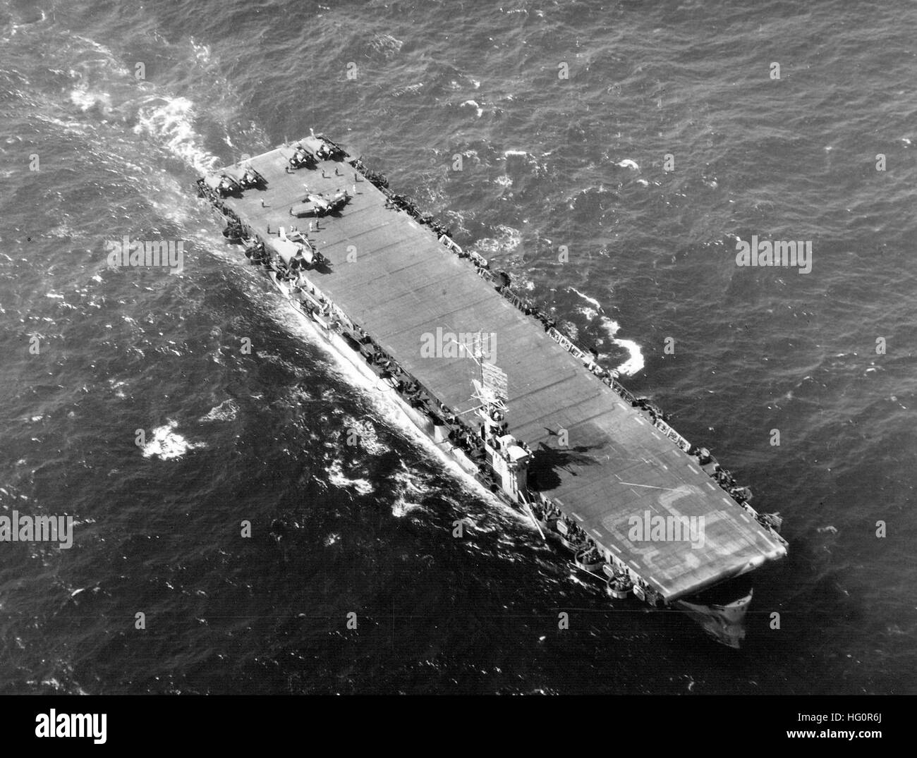 USS Makin Island (CVE‑93), a Casablanca-class escort carrier, is shown ...