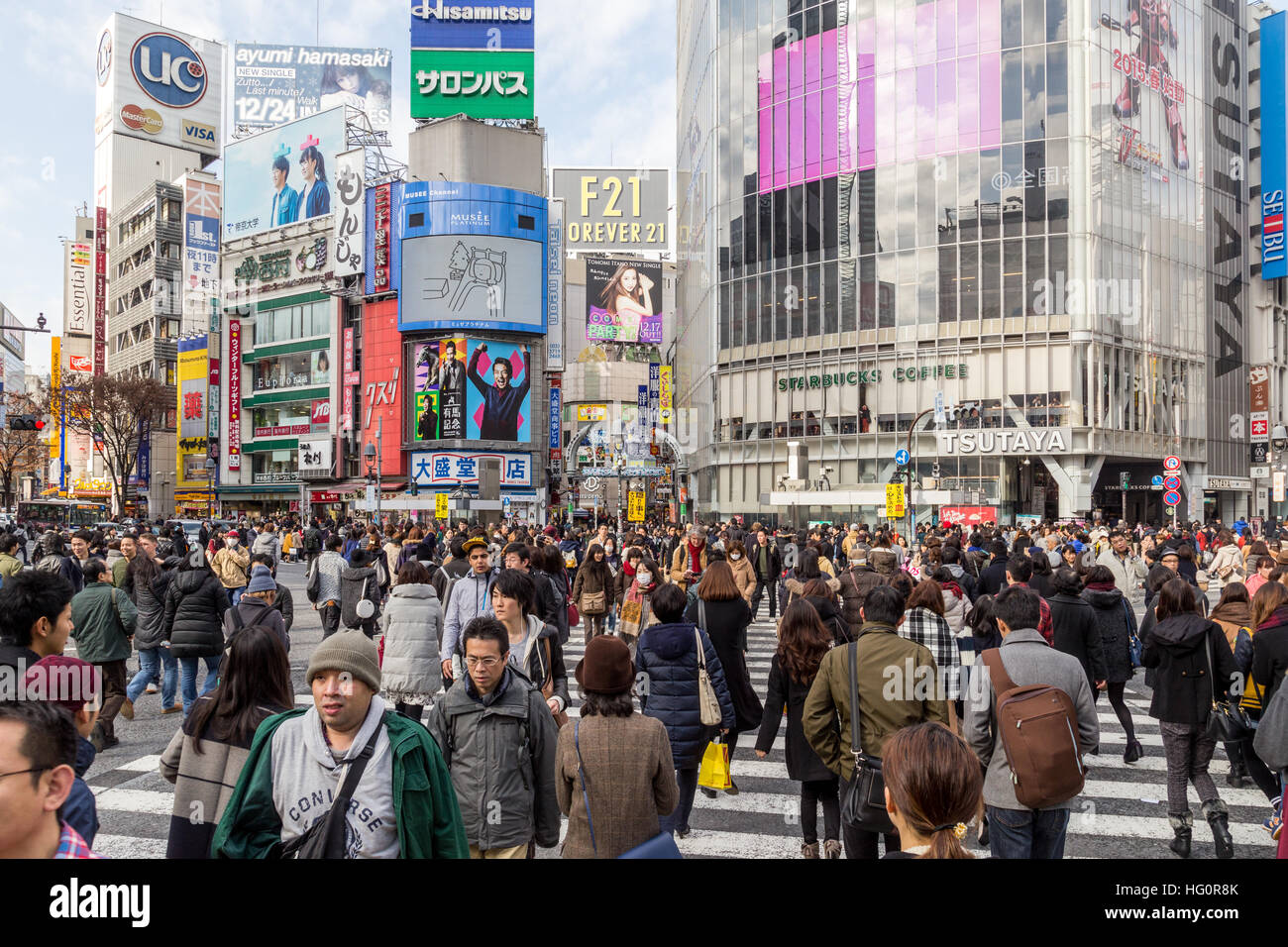 People intersection in shibuya hi-res stock photography and images - Alamy