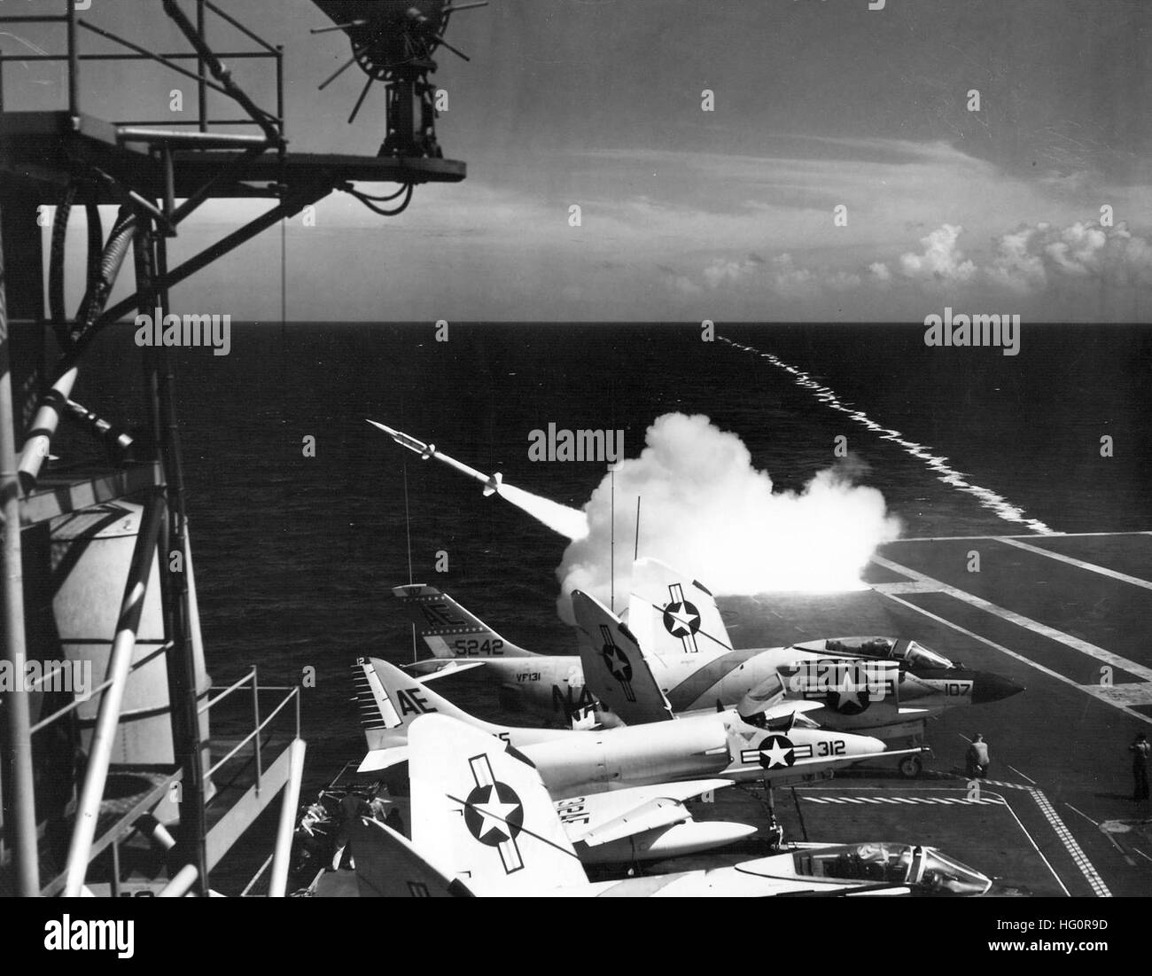 Uss constellation Black and White Stock Photos & Images - Alamy