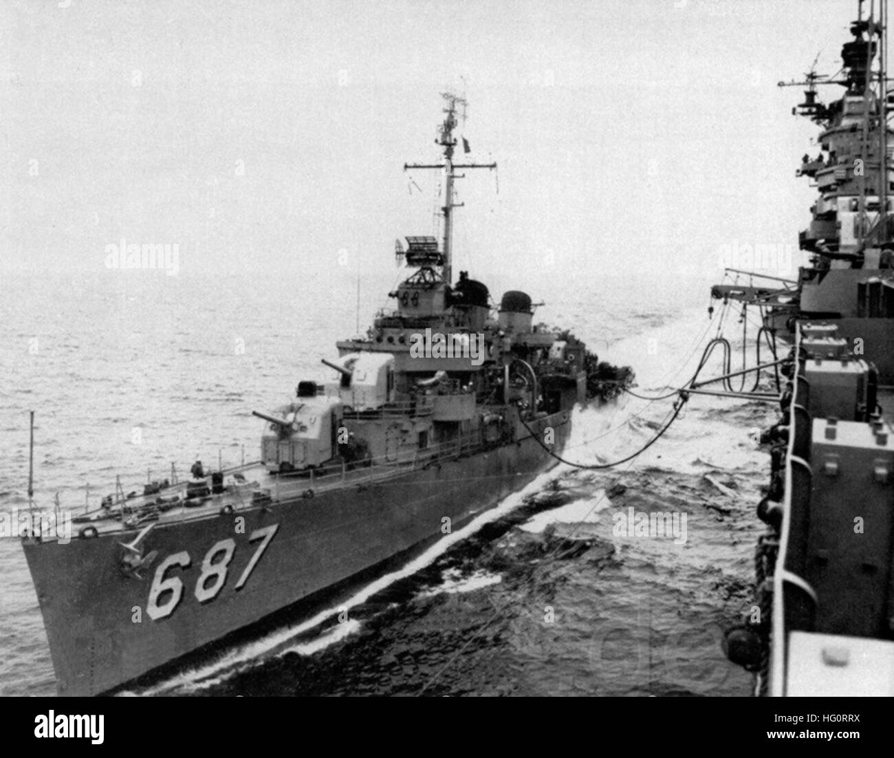 USS Uhlmann (DD-687) being refueled off Korea in 1951 Stock Photo - Alamy