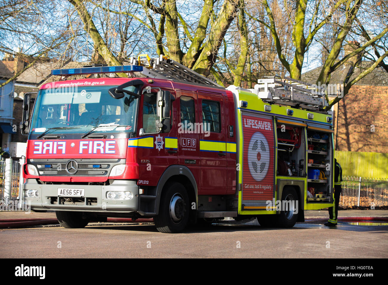 As crews from 10 fire engines tackle the fire hi-res stock photography ...