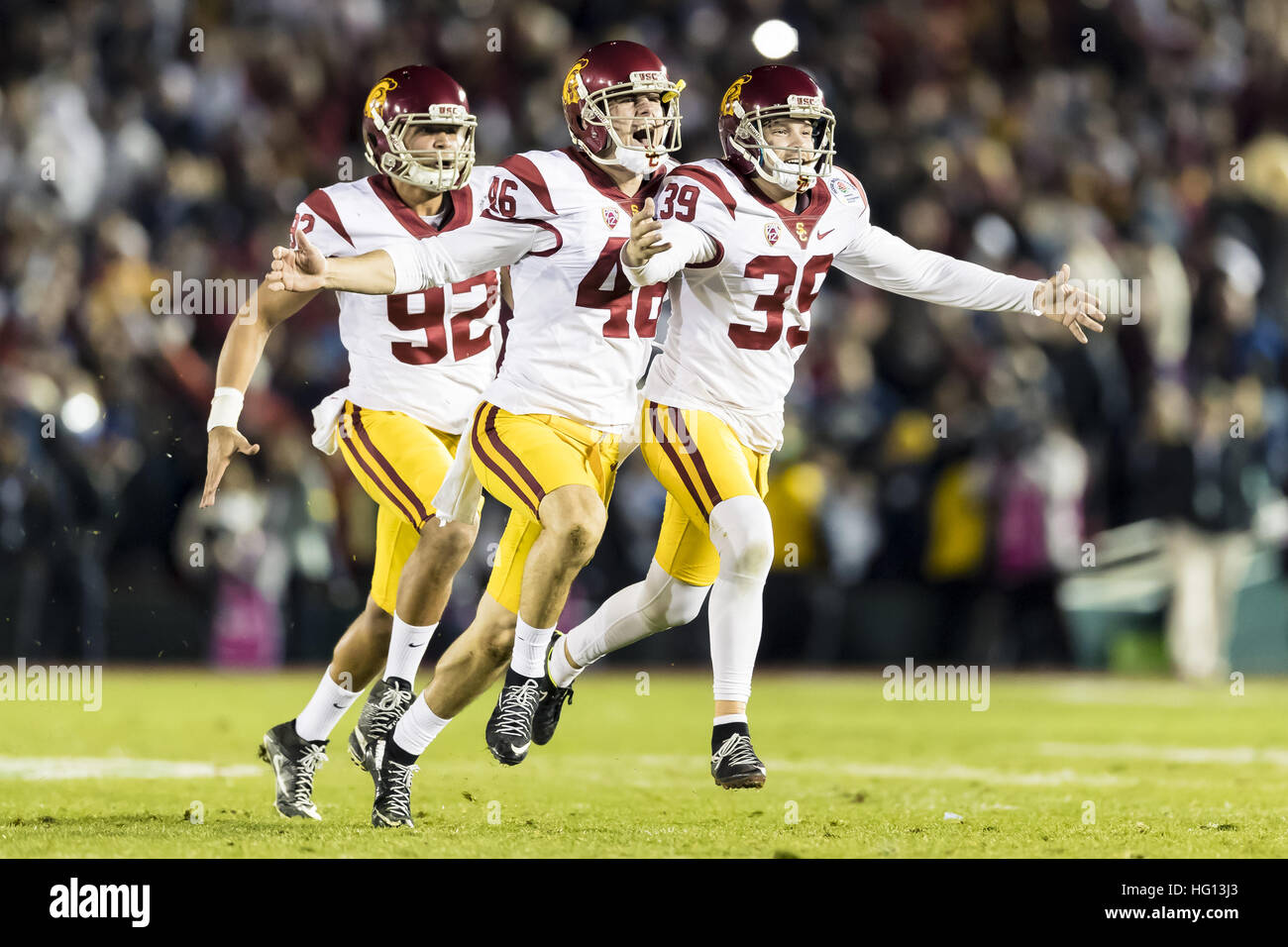 California, USA. 2nd Jan, 2017. USC place kicker Matt Boermeester (39 ...