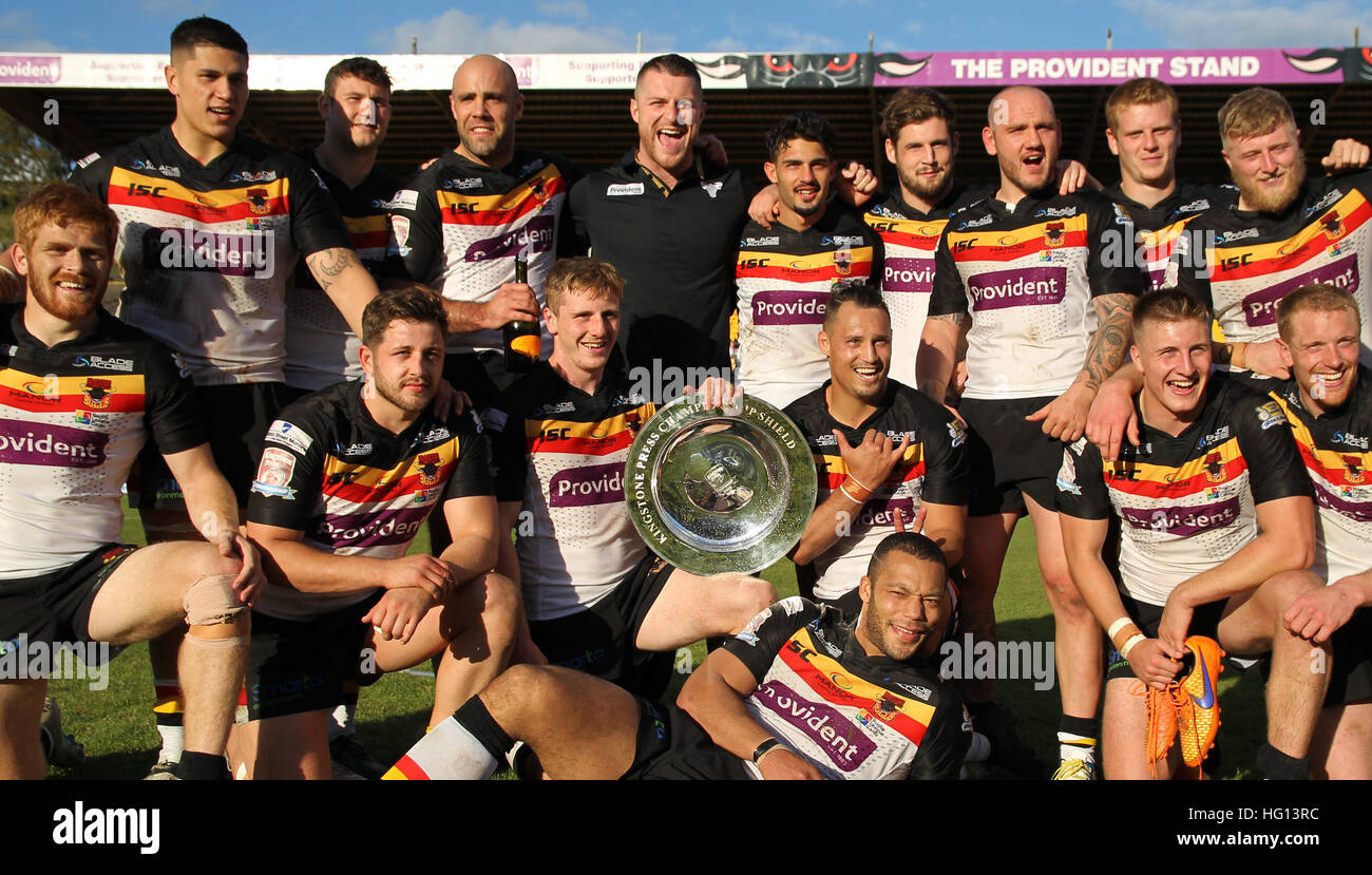 File Pics: Bradford Bulls v Sheffield celebrate winning the Kingstone ...