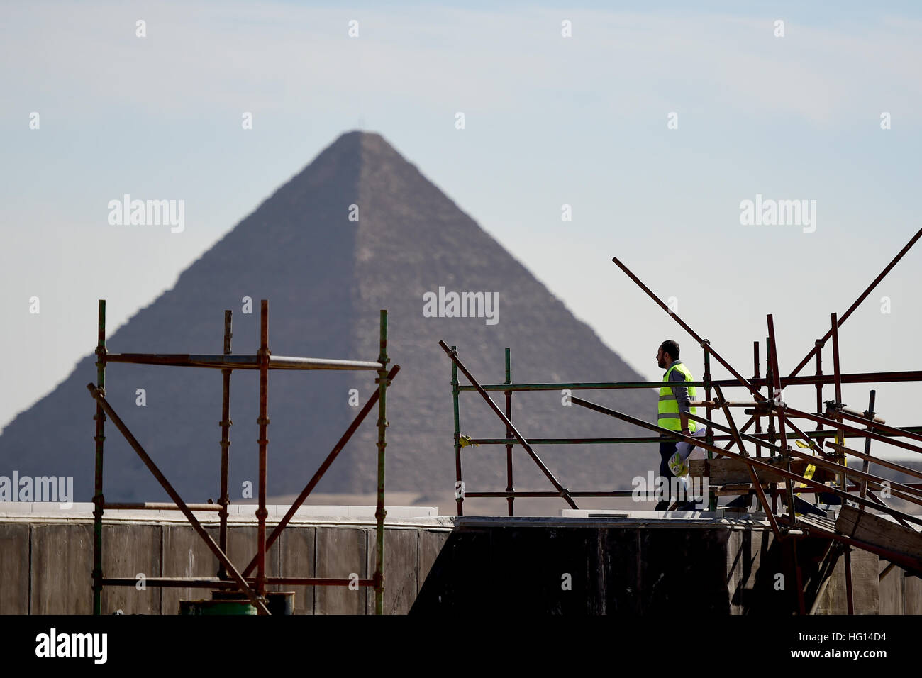 Egypt grand museum workers hi-res stock photography and images - Alamy