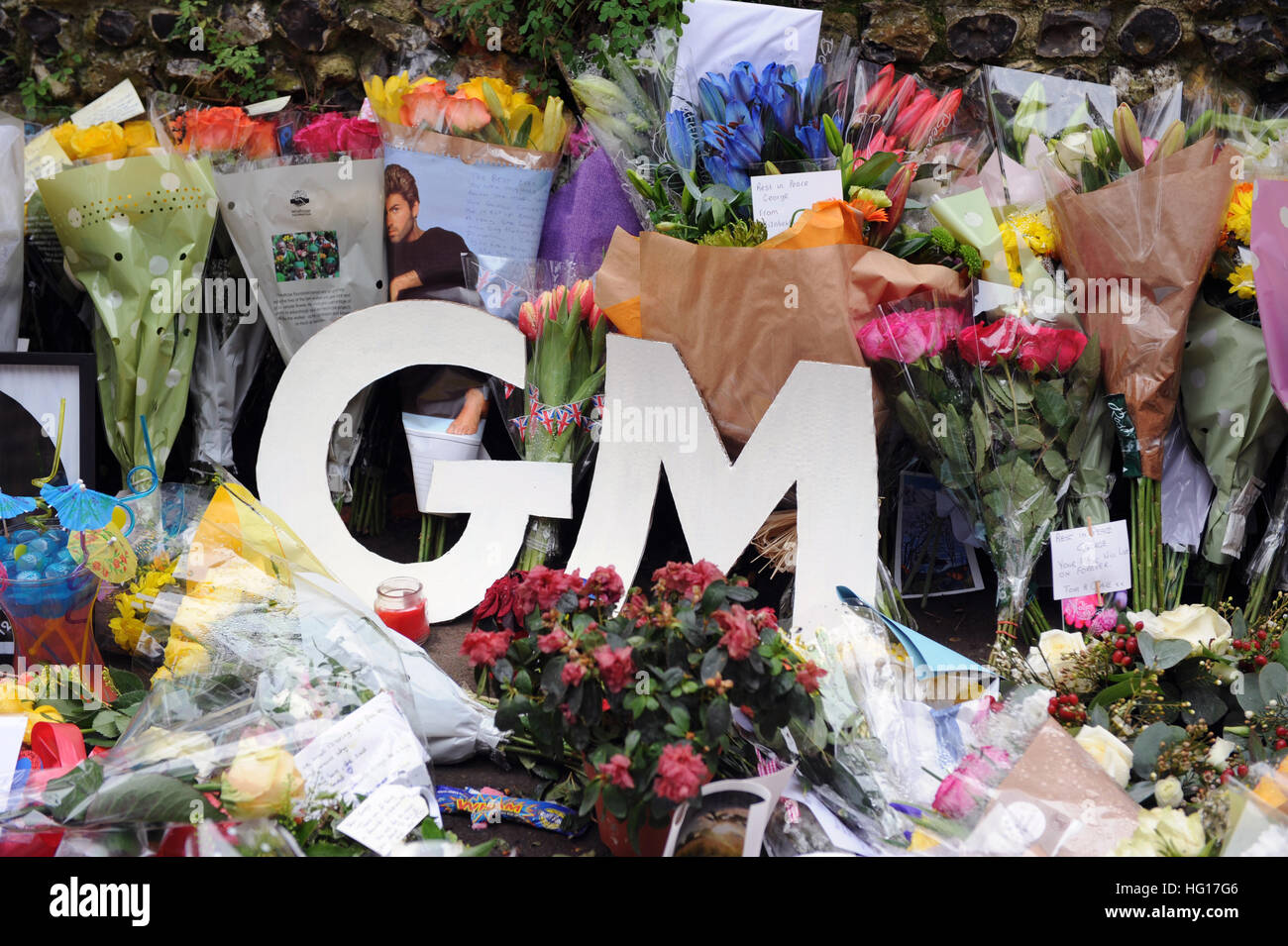 George michael house goring hi-res stock photography and images - Alamy