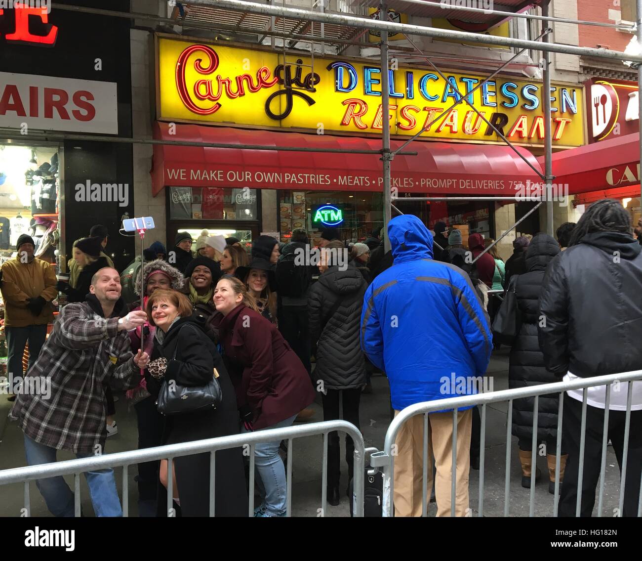 New York, NY, USA. 30th Dec, 2017. Patrons wait in long lines outside ...