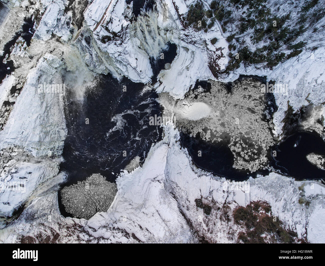 Freezing water hi-res stock photography and images - Alamy