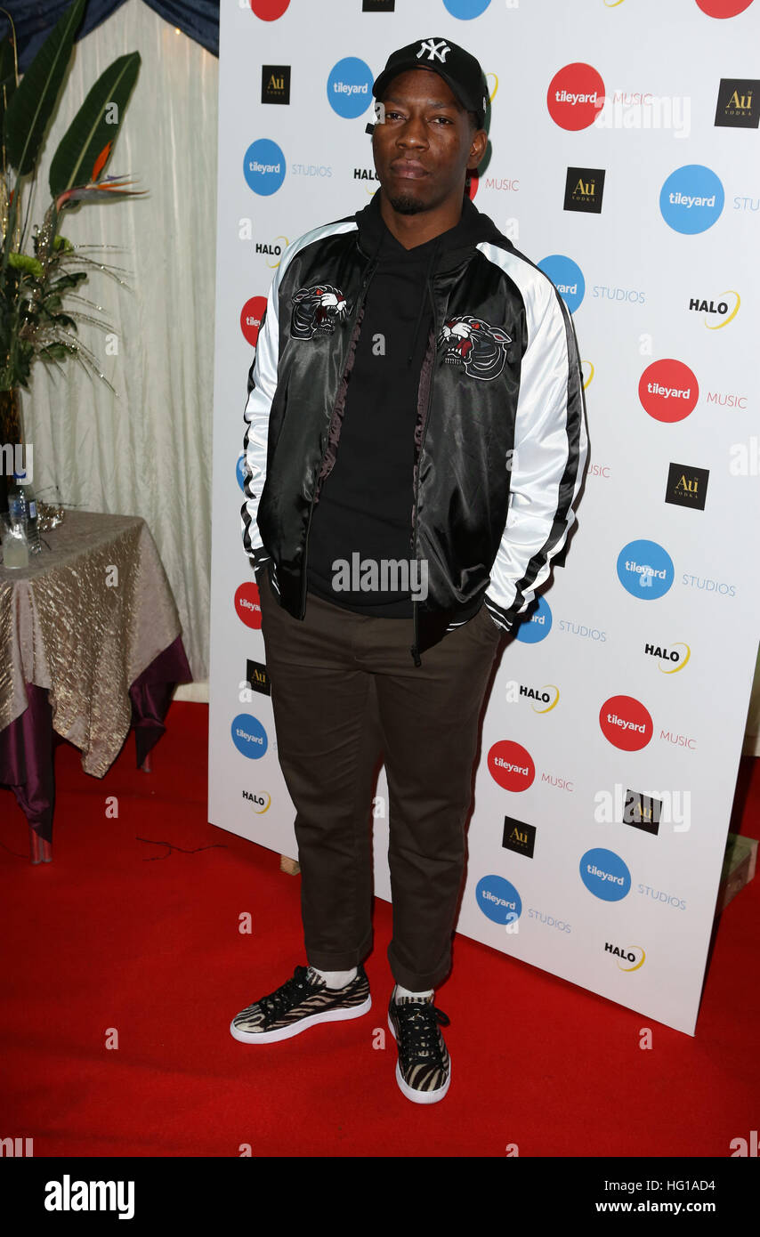 Guest arrivals for Tileyard Studios 5th Anniversary Featuring: Tiggs da ...