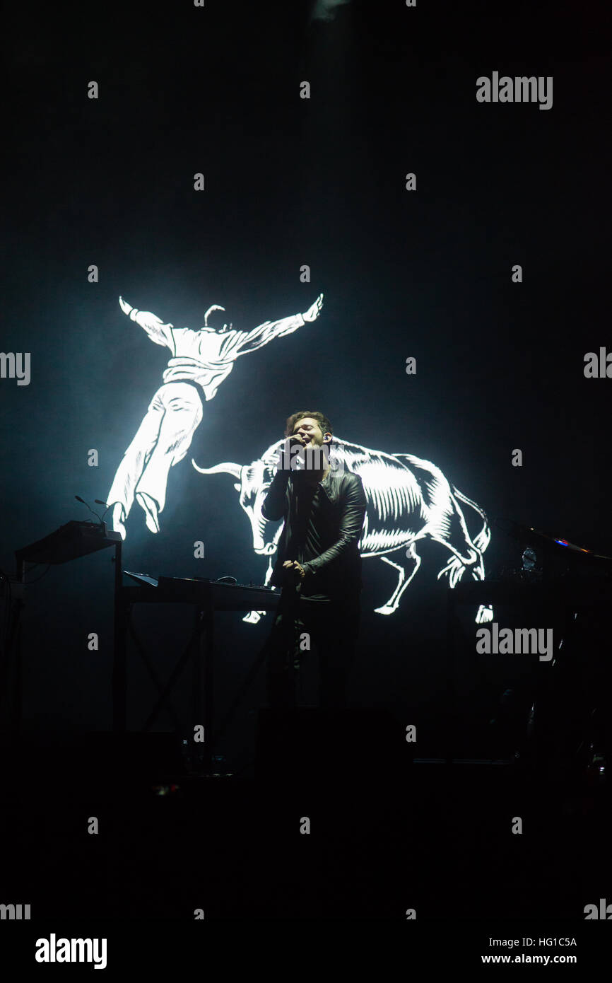 Moderat hi-res stock photography and images - Alamy