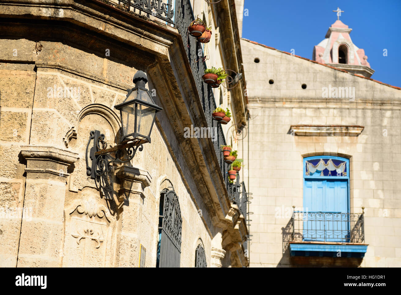 Cuban old colonial architecture detail hi-res stock photography and ...
