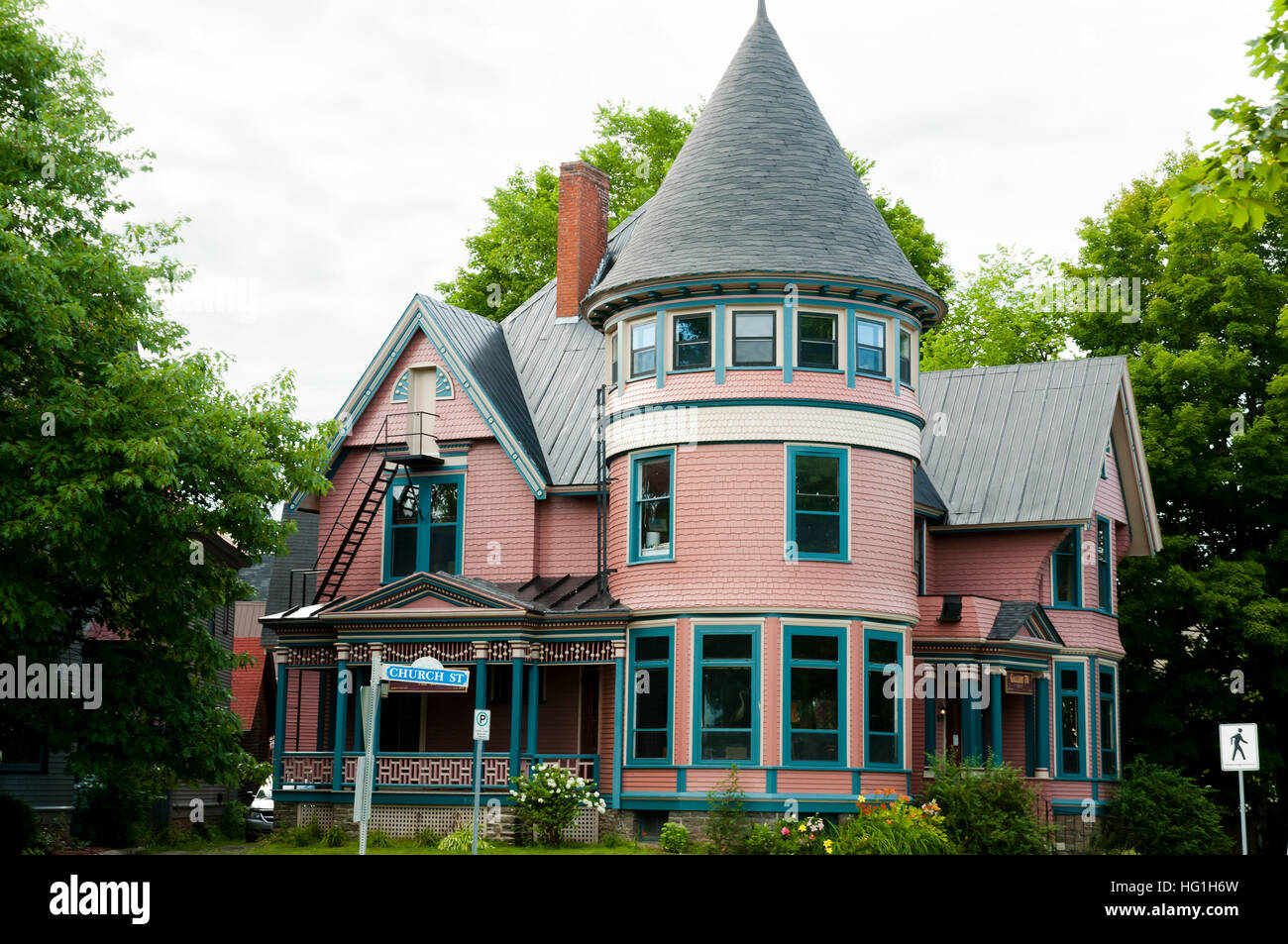 Wood mansion hi-res stock photography and images - Alamy