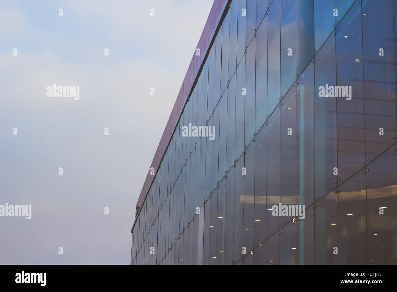Glass wall panels hi-res stock photography and images - Alamy
