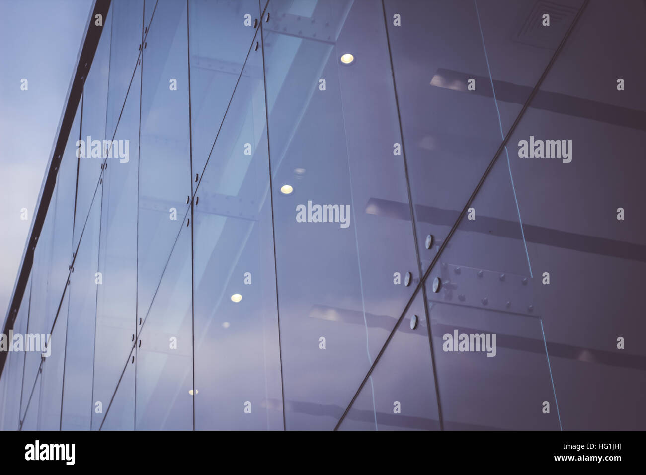 Wall glass panels hi-res stock photography and images - Alamy