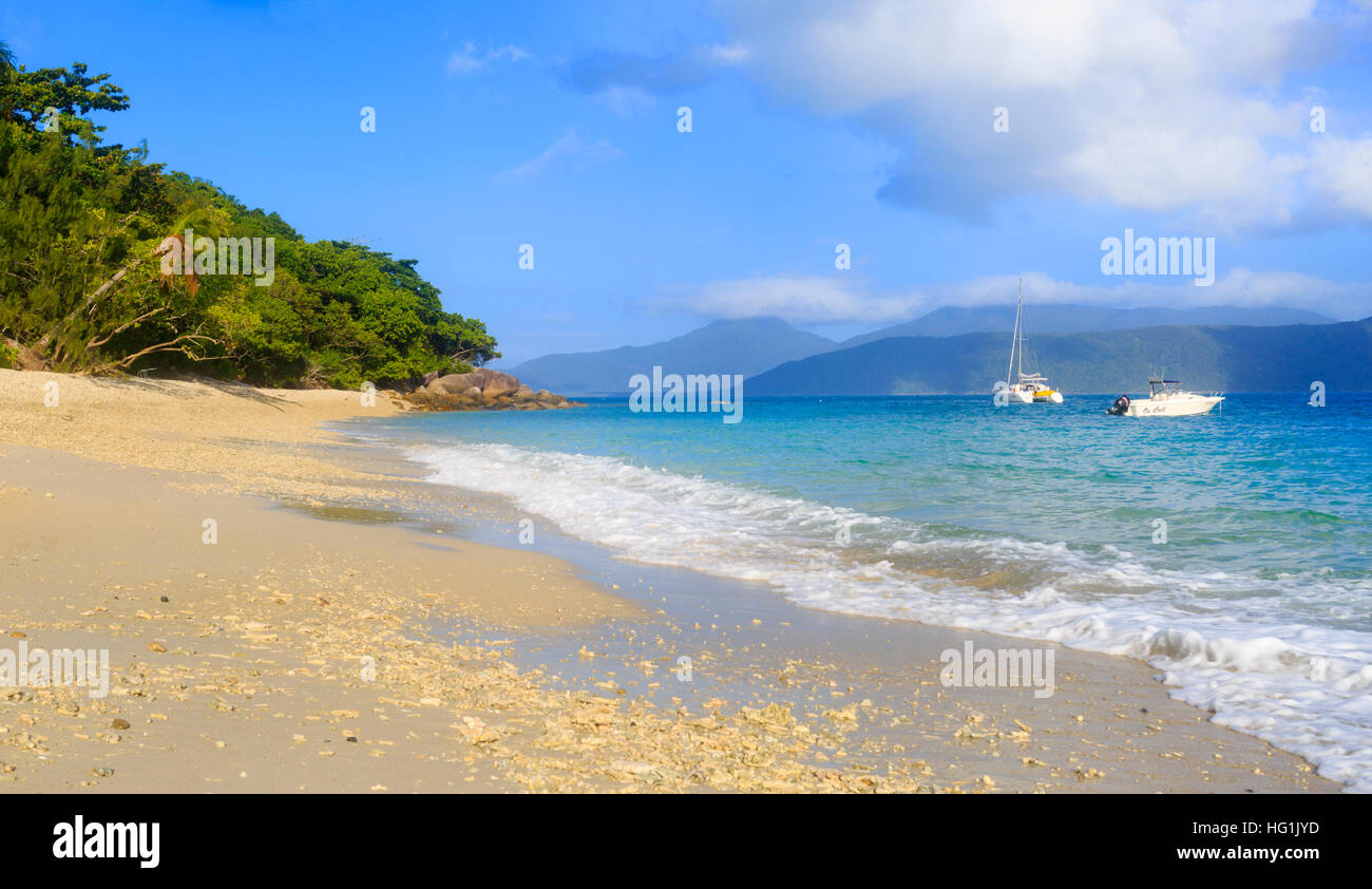 Welcome Bay beach on Fitzroy Island Stock Photo - Alamy