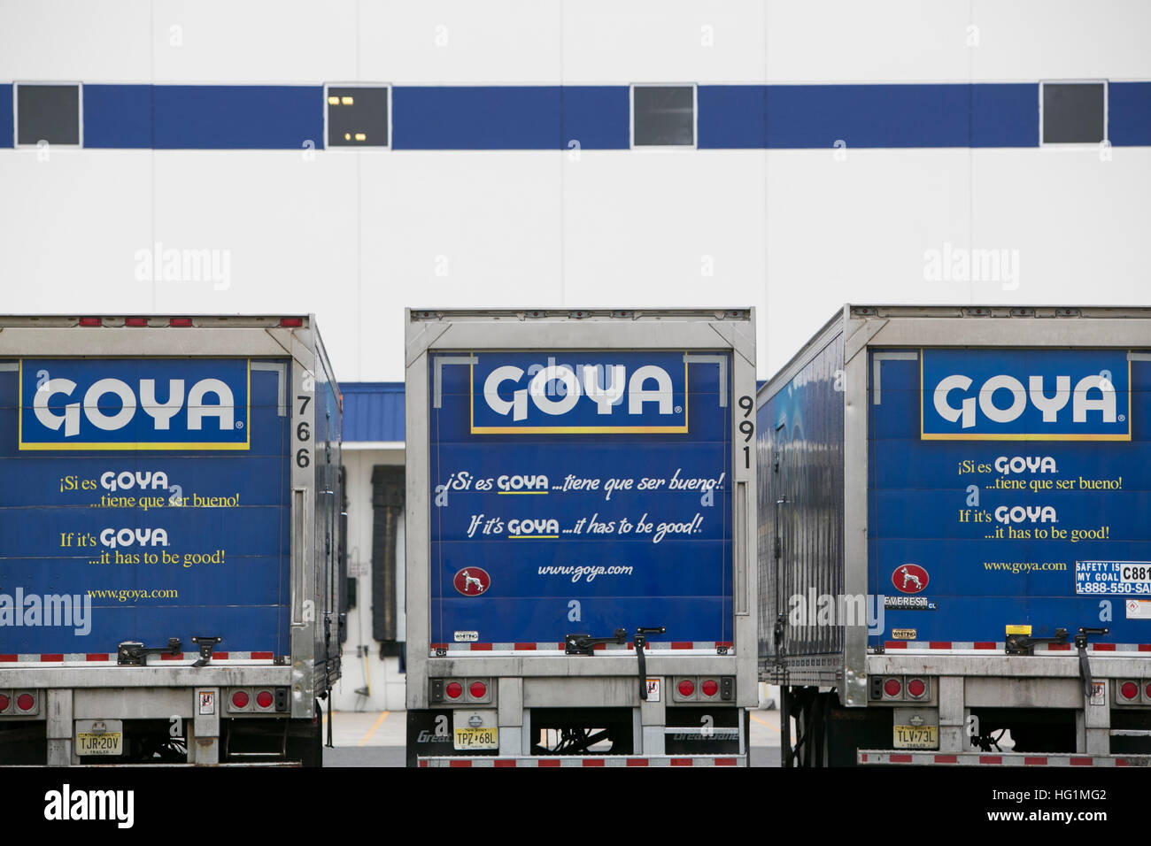 Goya foods hi-res stock photography and images - Alamy