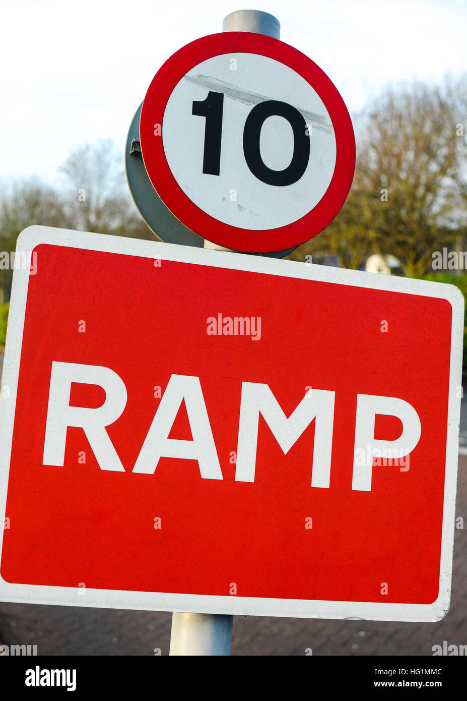 Ramp sign hi-res stock photography and images - Alamy