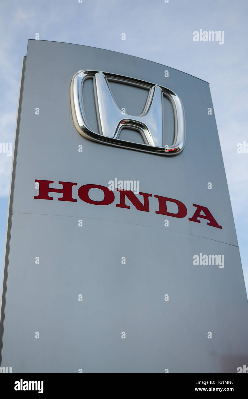 Honda motor dealer sign hi-res stock photography and images - Alamy