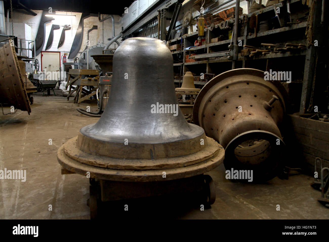 Big ben bell interior hi-res stock photography and images - Alamy