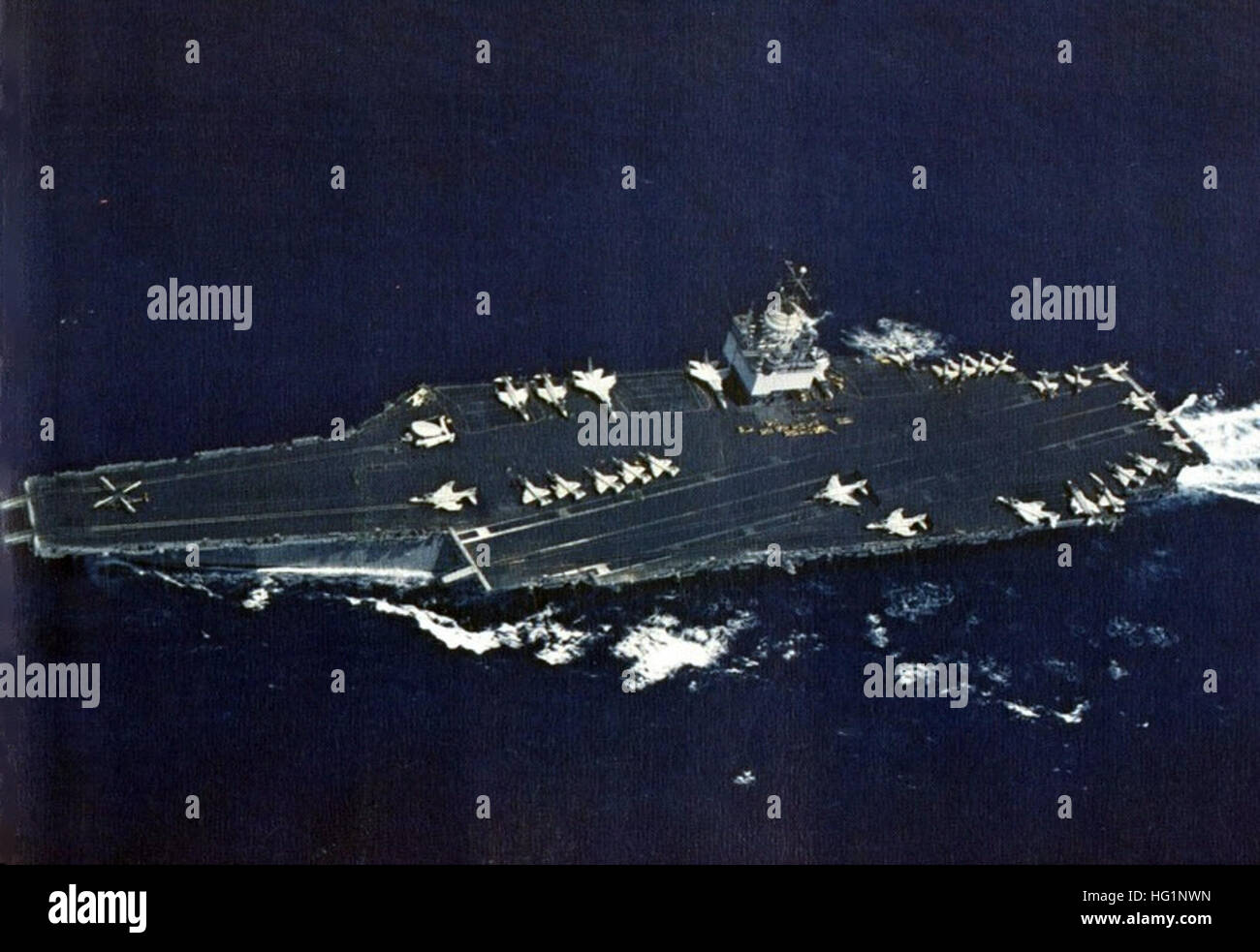 Uss enterprise cvan 65 hi-res stock photography and images - Alamy