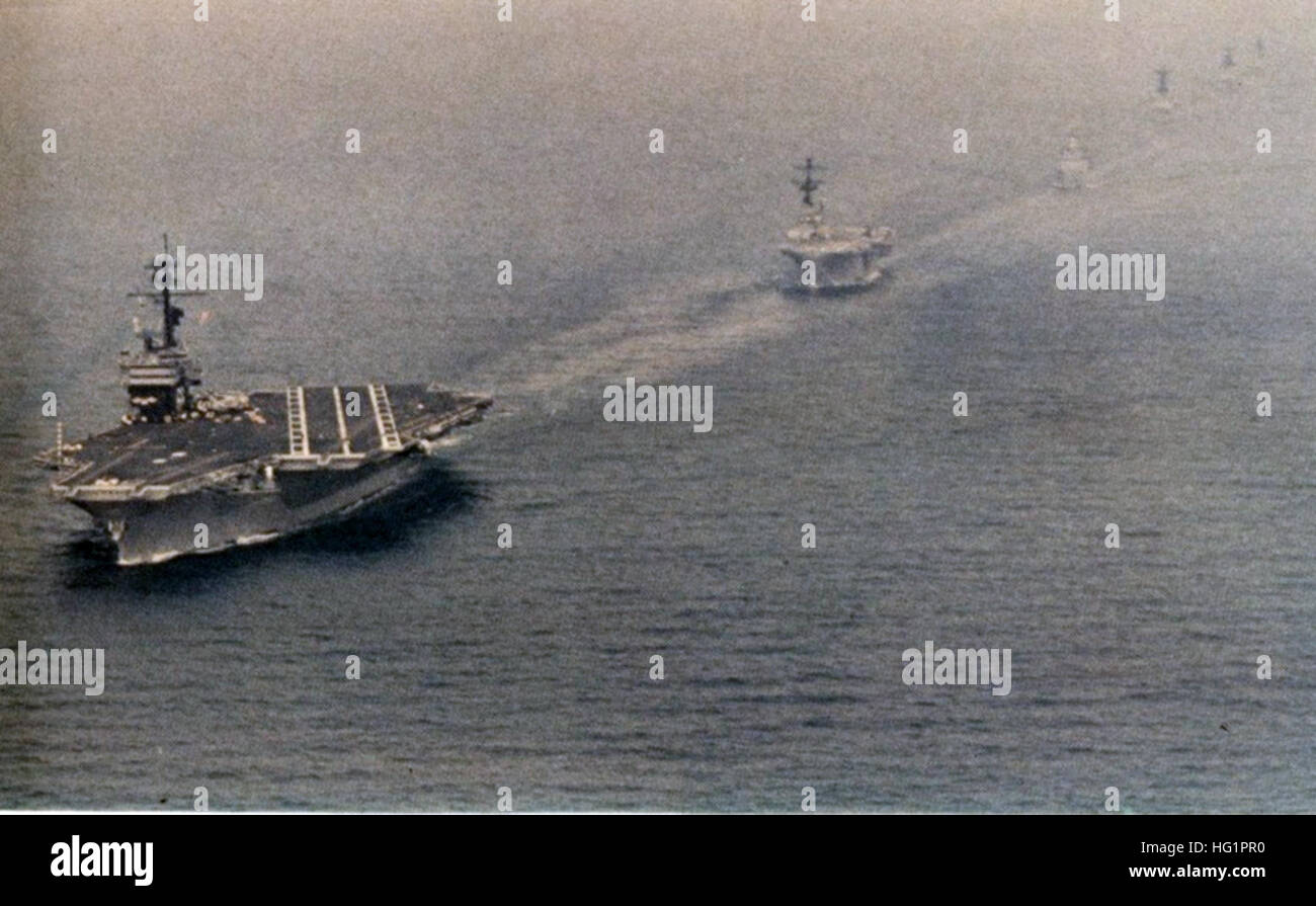 USS America (CV-66) underway with other ships in 1984 Stock Photo - Alamy