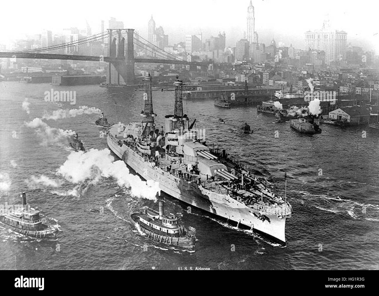 Uss arizona Black and White Stock Photos & Images - Alamy