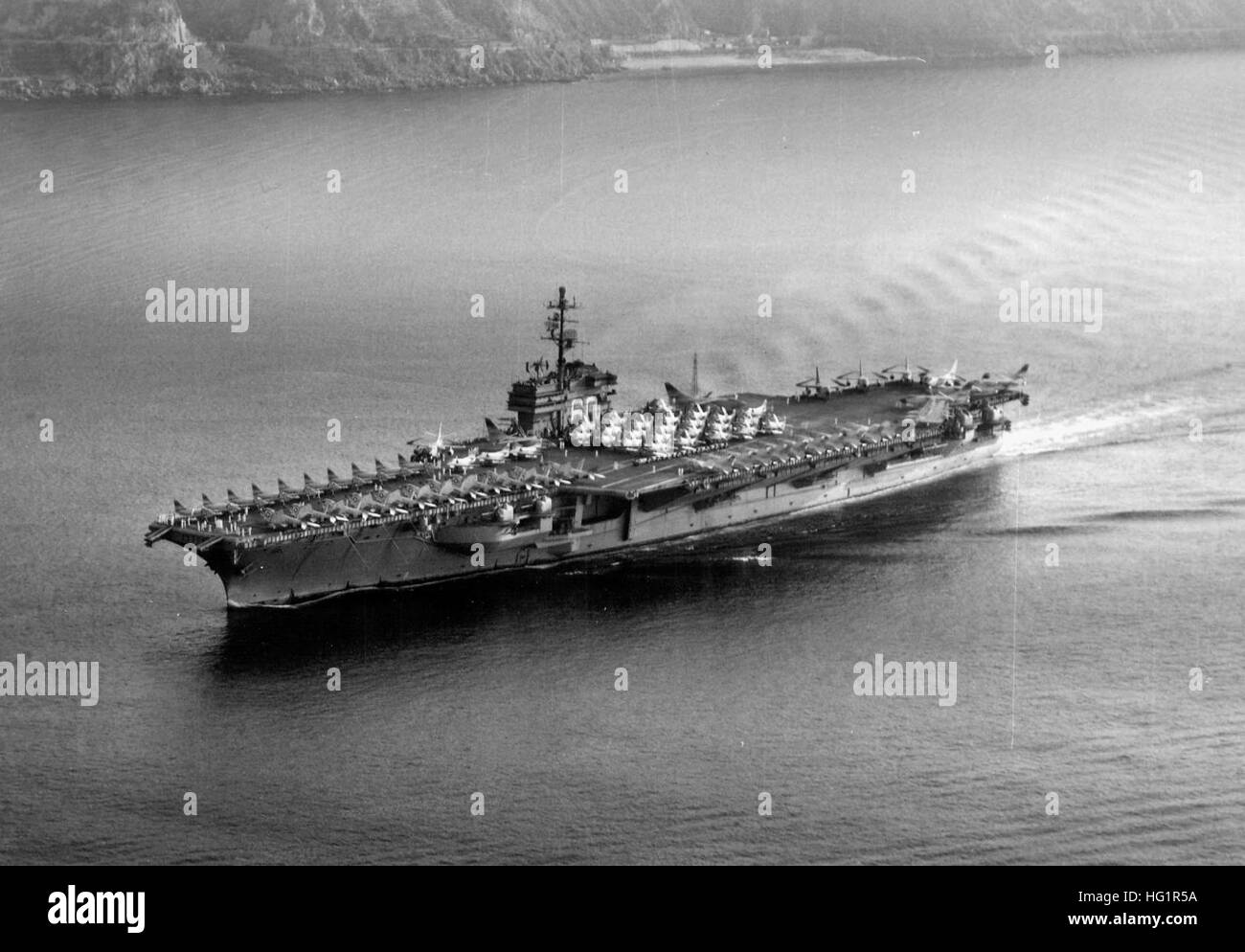 USS Saratoga (CV-60) underway c1959 Stock Photo - Alamy