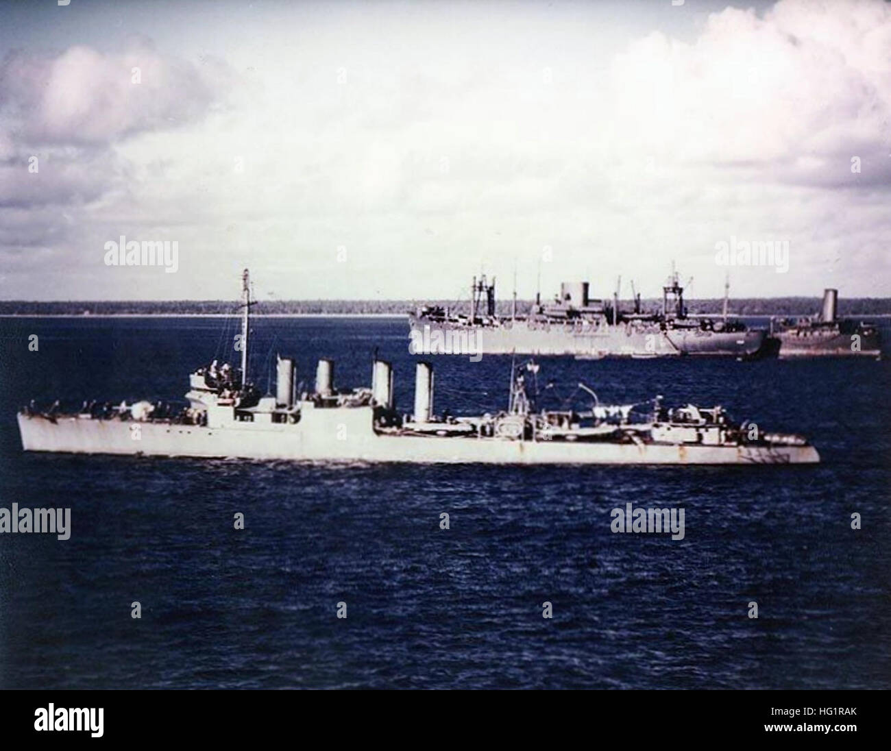 USS Barker (DD-213) and USS President Jackson (APA-18) at Tongatabu ...