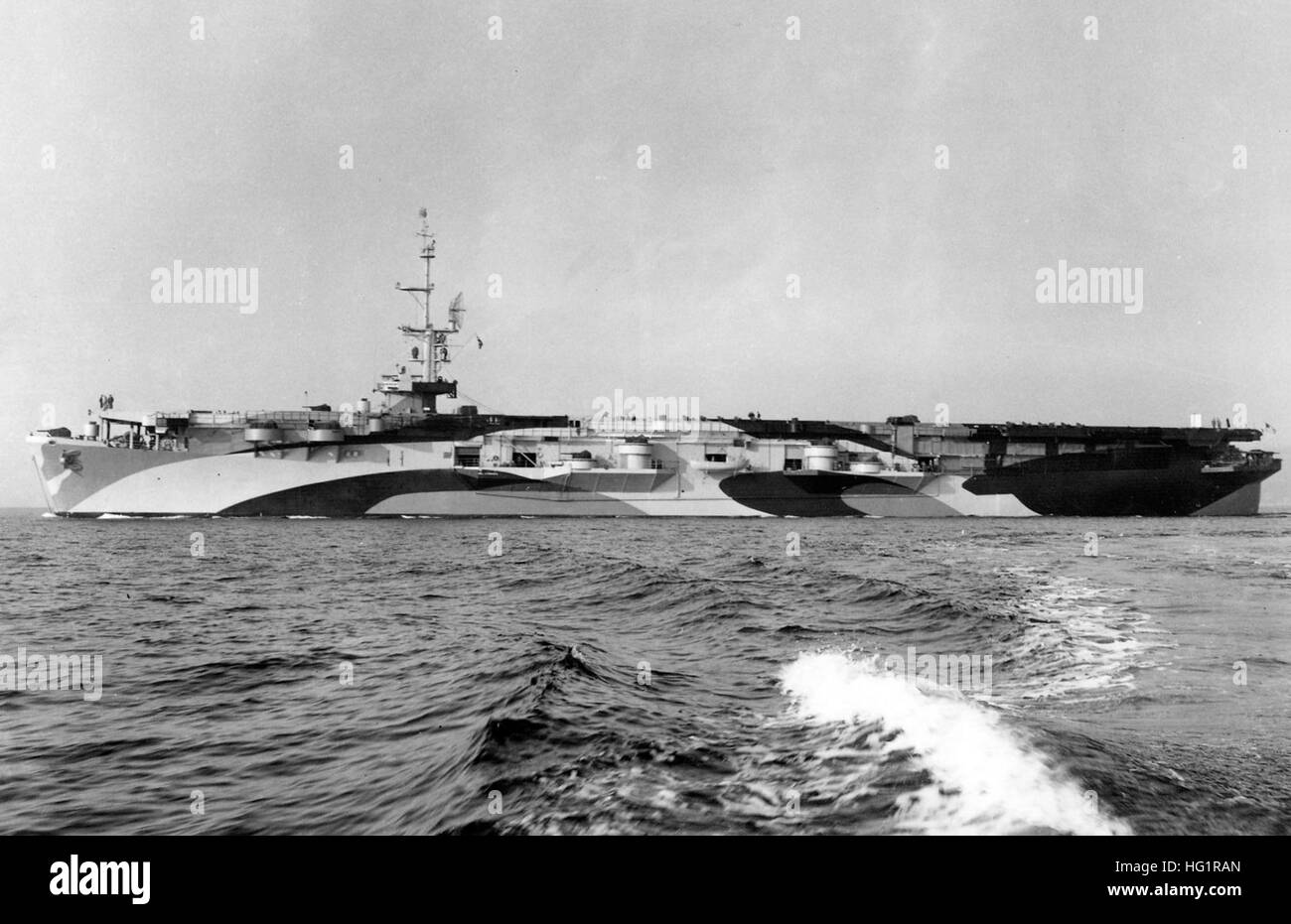 USS Commencement Bay (CVE-105) c1944 Stock Photo - Alamy