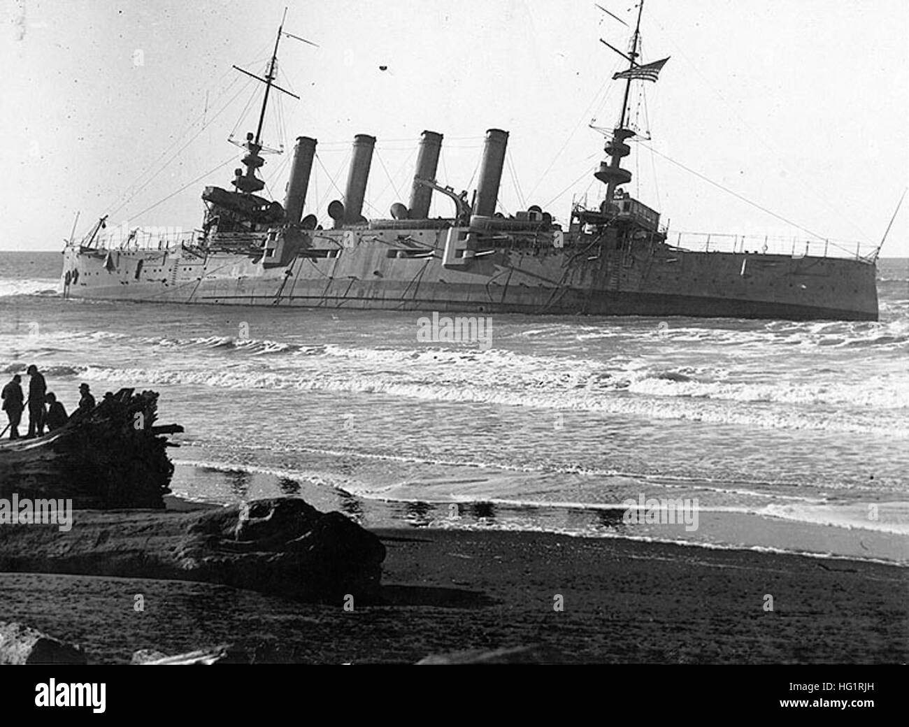 USS Milwaukee (C-21) stranded Stock Photo - Alamy