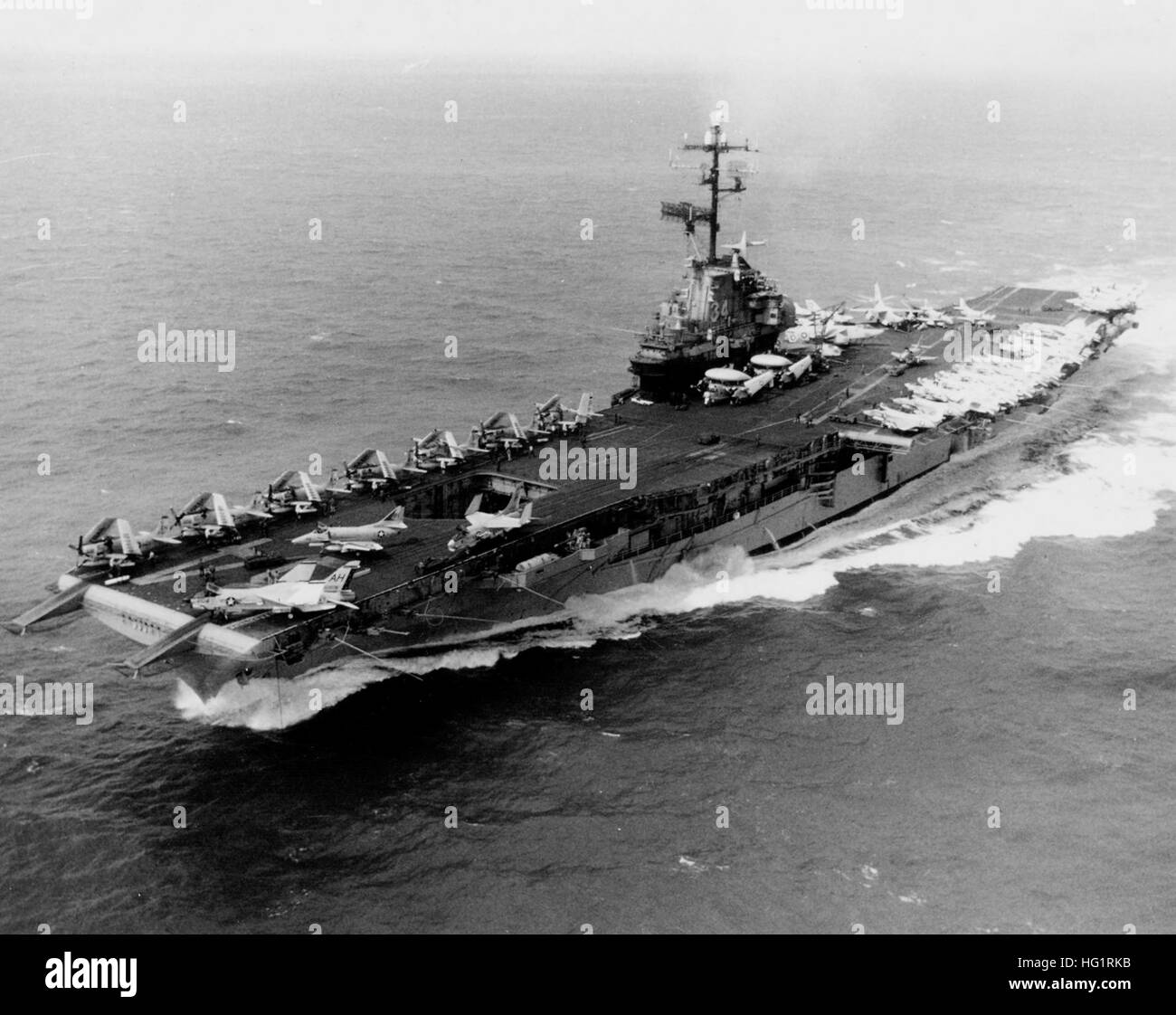 USS Oriskany (CVA-34) off Vietnam in January 1968 Stock Photo - Alamy