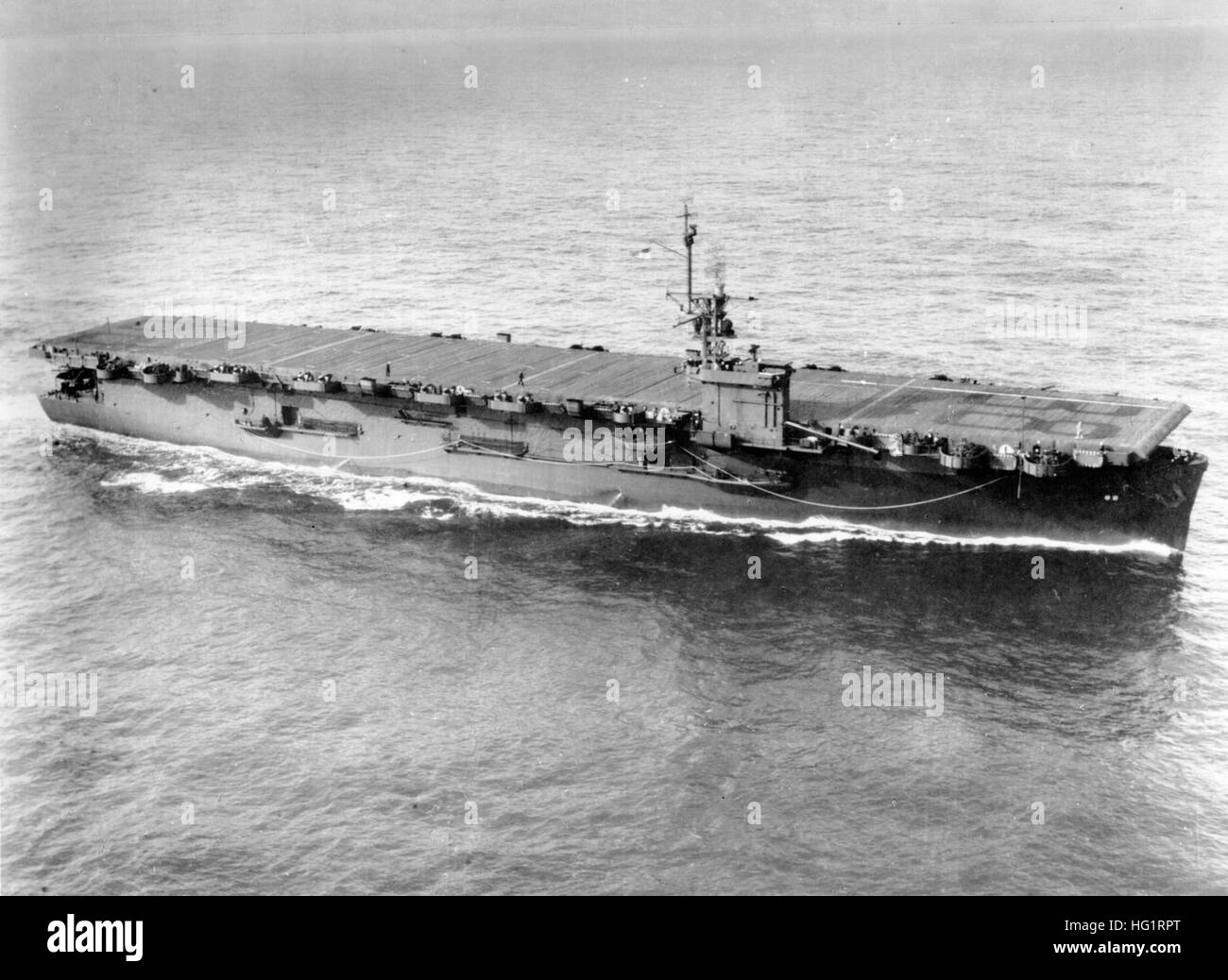 USS Cape Esperance (CVE-88) underway c1945 Stock Photo - Alamy