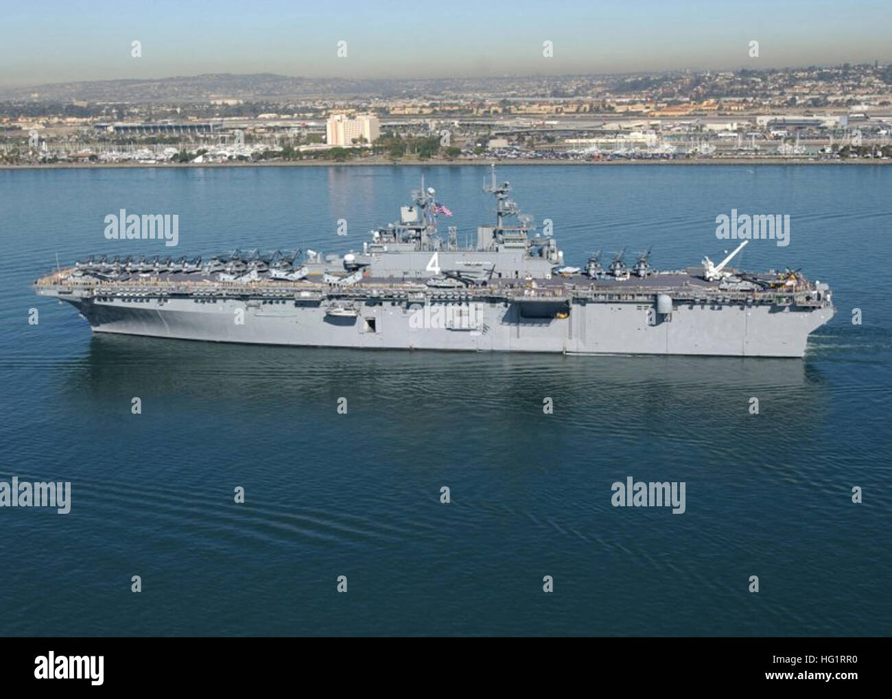USS Boxer LHD-4 Stock Photo - Alamy