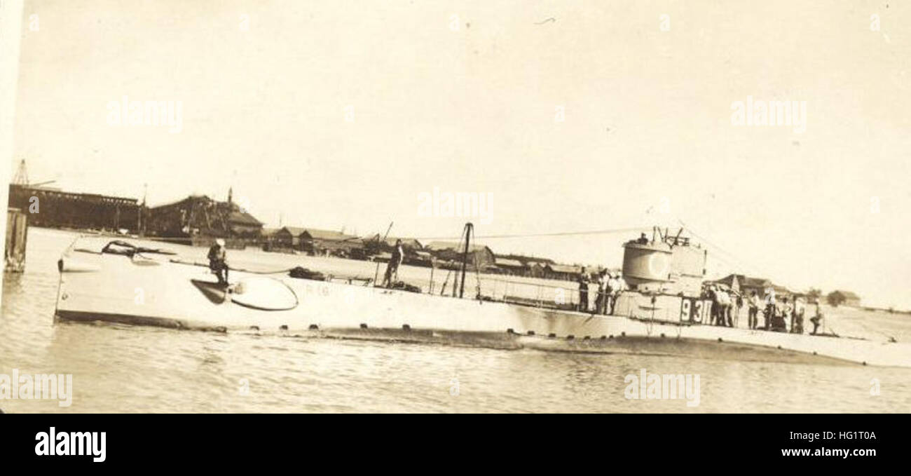 USS R-16 (SS-93 Stock Photo - Alamy