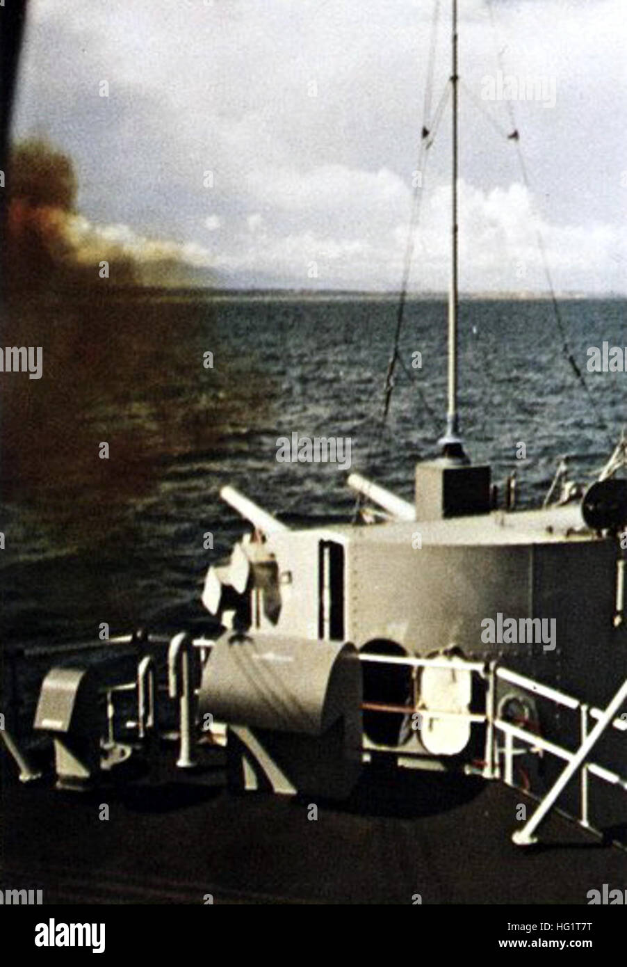 USS John R. Craig (DD-885) shelling Vietnam 1969 Stock Photo - Alamy