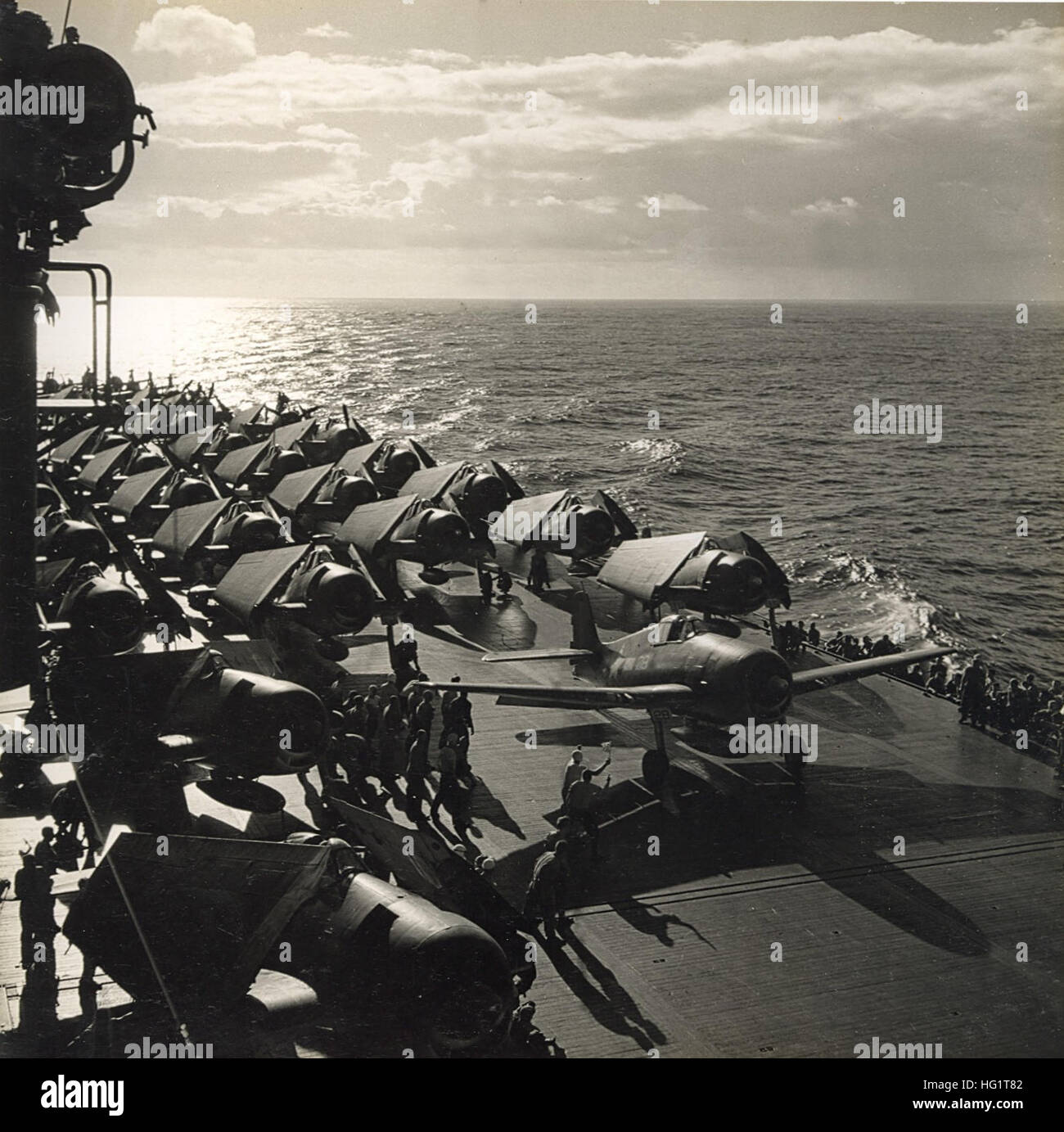 USS Saratoga CV-3 air group launch 1943 Stock Photo - Alamy