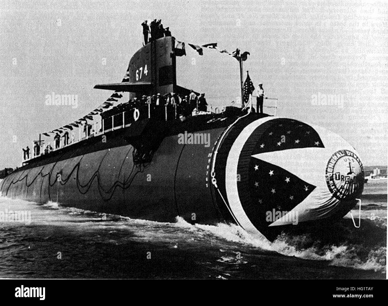 USS Trepang (SSN-674) launching Stock Photo - Alamy
