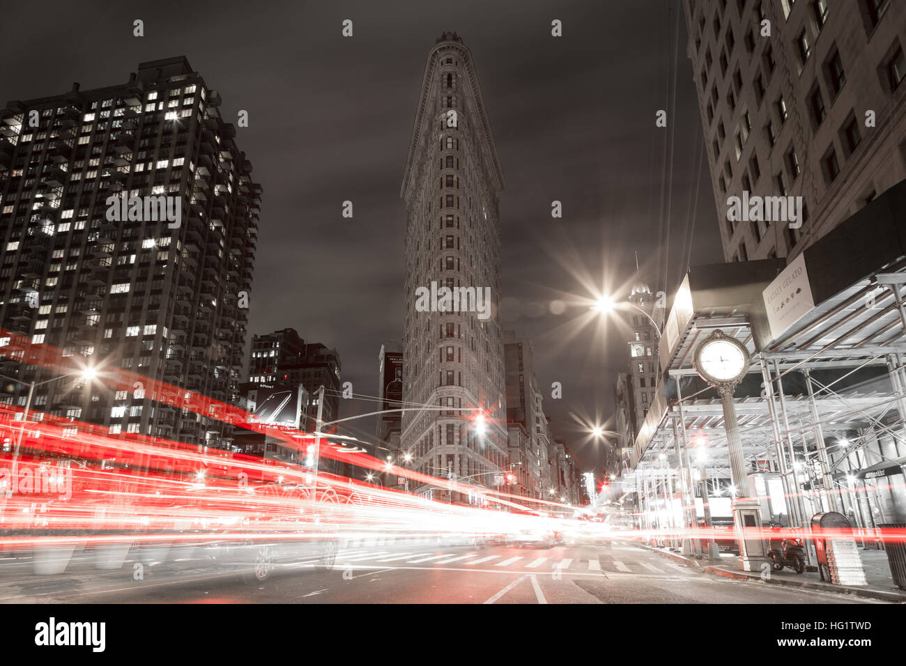 Iconic street scene midtown manhattan hi-res stock photography and ...
