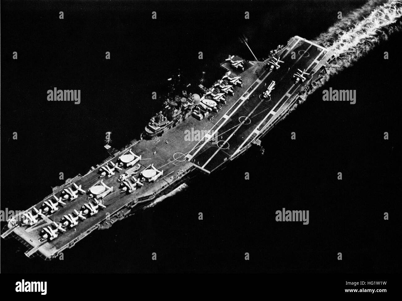 USS Ticonderoga (CVS-14) aerial view in 1971 Stock Photo - Alamy