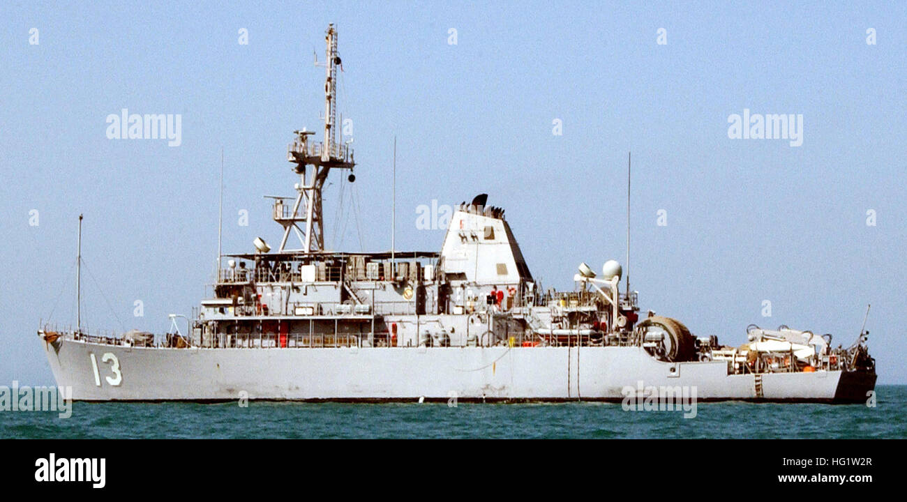 USS Dextrous MCM-13 Stock Photo - Alamy