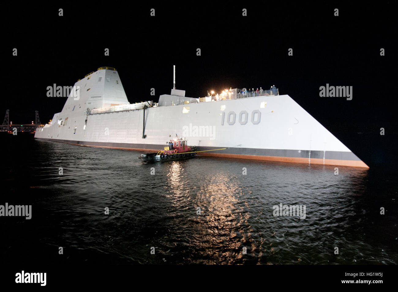 131028-O-ZZ999-103 BATH, Maine (Oct. 28, 2013) The Zumwalt-class guided ...