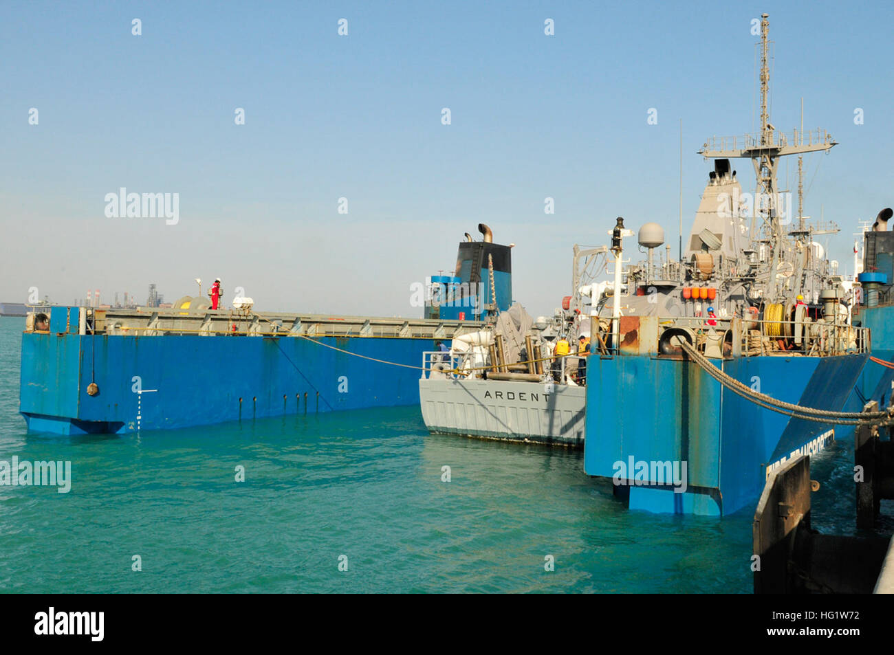 131030-N-IZ292-236 U.S. 5TH FLEET AREA OF RESPONSIBILITY (Oct. 30, 2013 ...