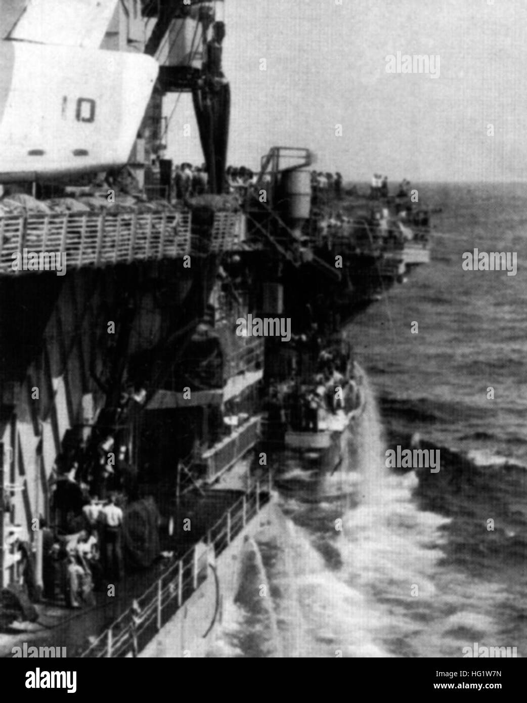 USS Oriskany (CVA-34) fire 1966 stbd side Stock Photo - Alamy