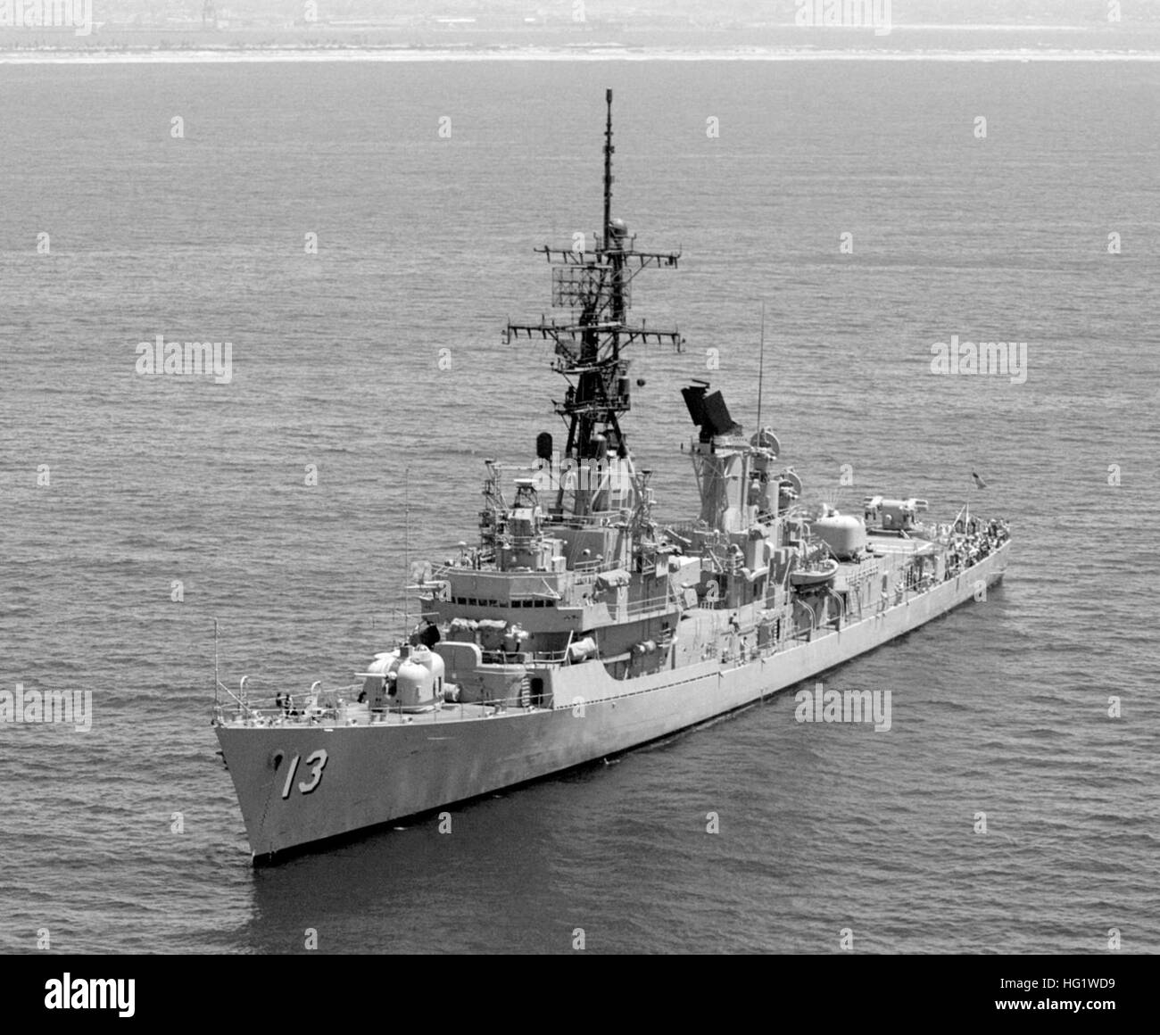 USS Hoel (DDG-13) underway in 1976 Stock Photo - Alamy