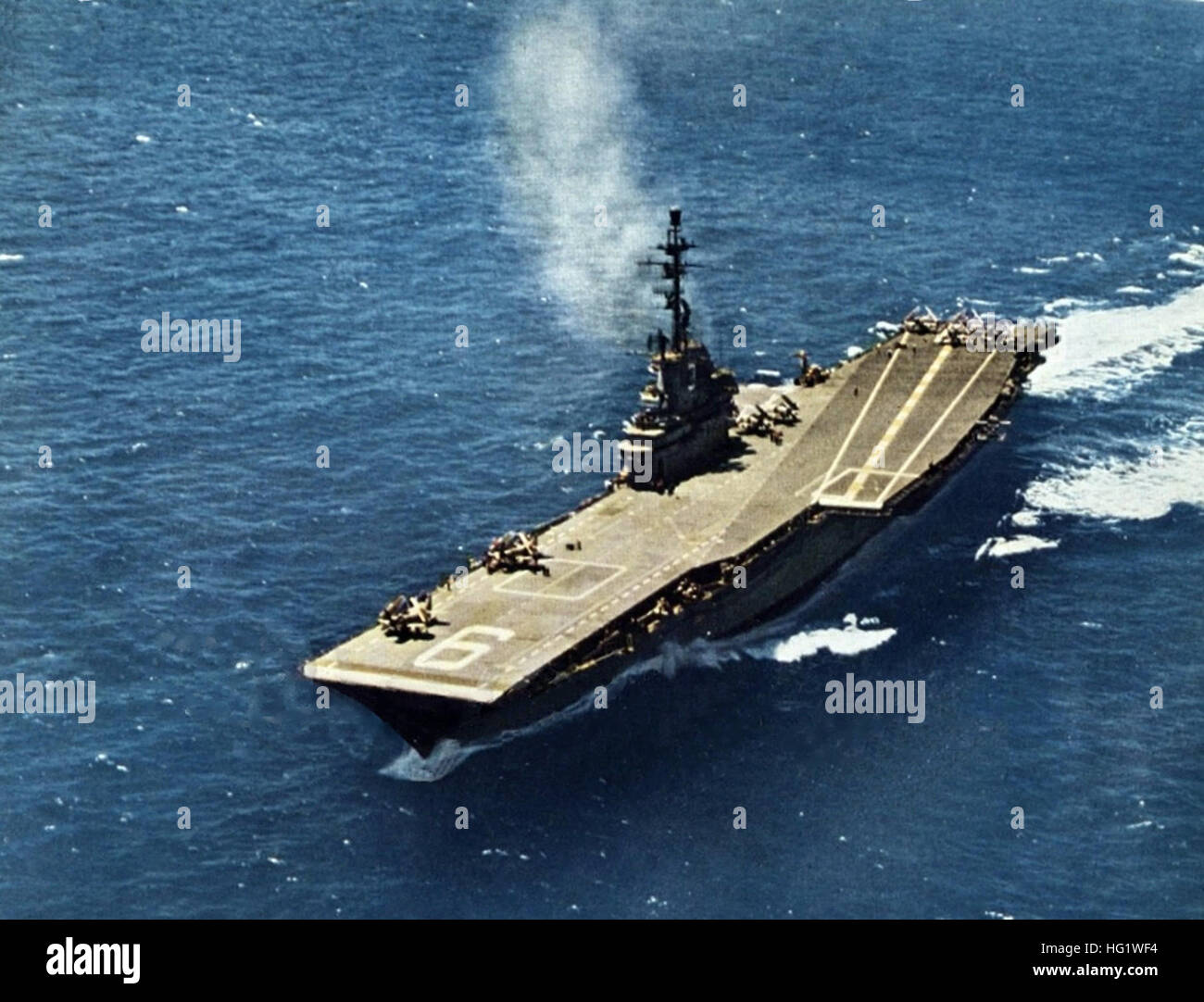 USS Essex (CVA-9) underway c1956 Stock Photo - Alamy