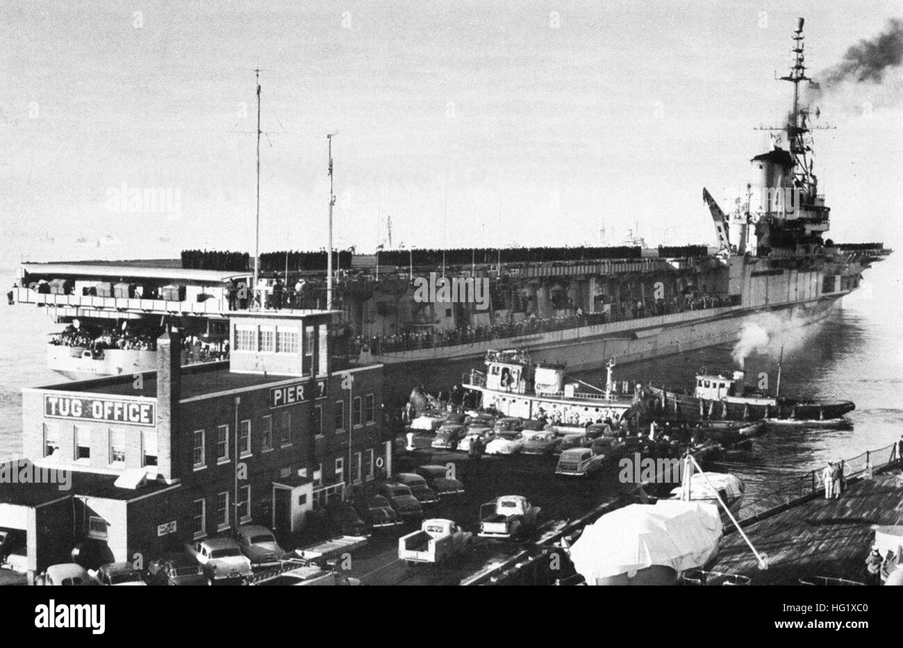 USS Midway (CVA-41) leaving Hampton Roads in 1954 Stock Photo - Alamy