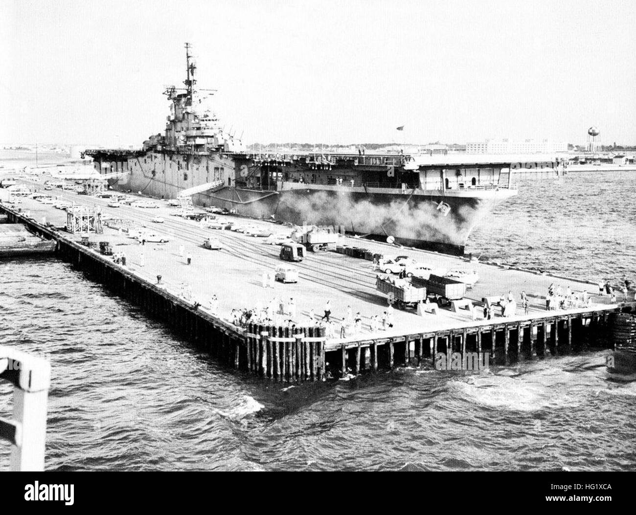 USS Boxer (LPH-4) at Norfolk in 1961 Stock Photo - Alamy