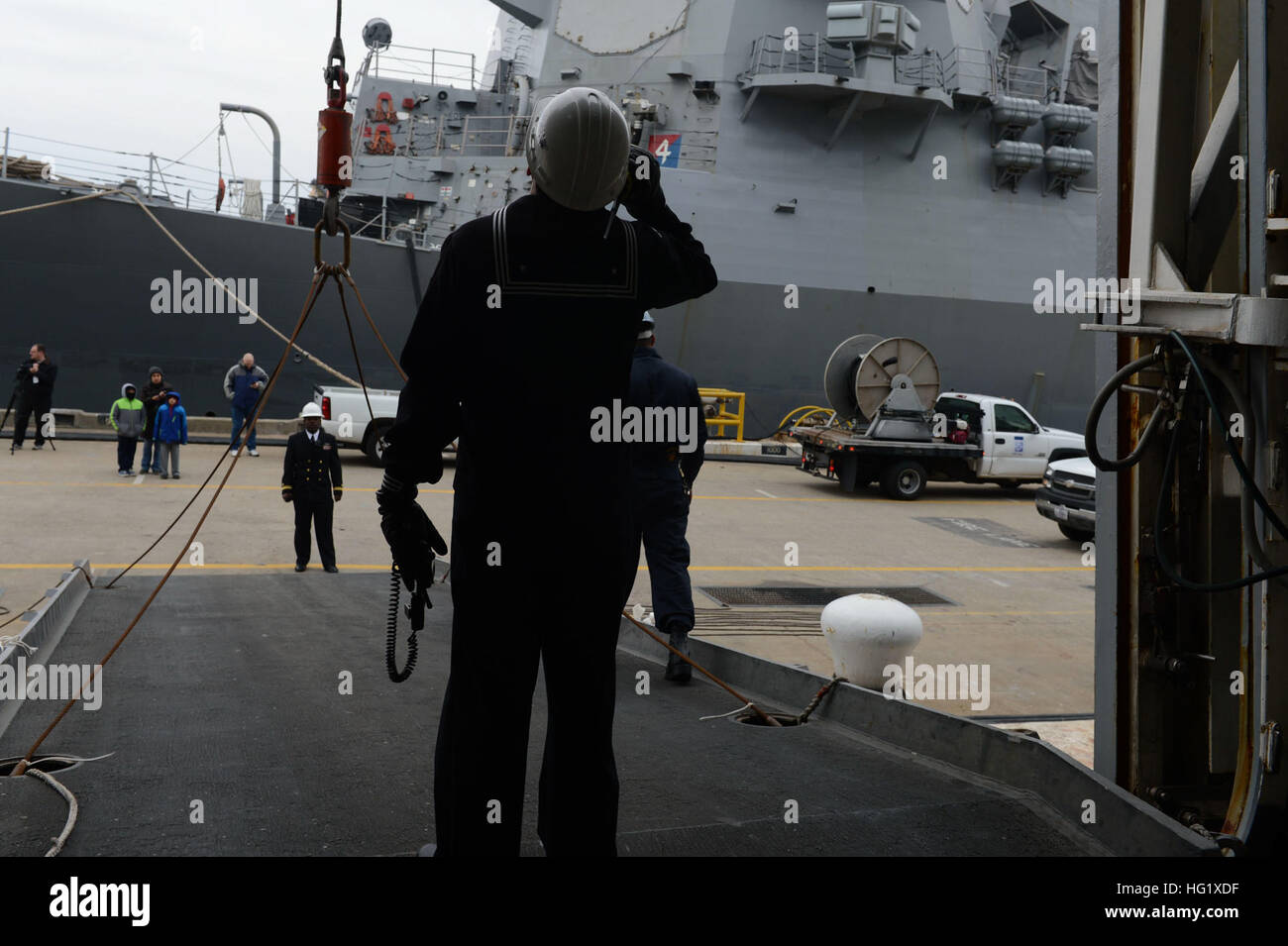 U.S. Sailors aboard the amphibious transport dock ship USS Mesa Verde ...