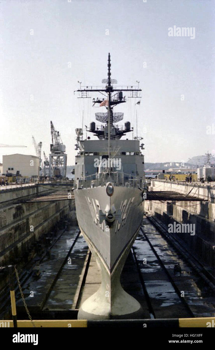 USS Voge (FF-1047) in drydock at Toulon in 1976 Stock Photo - Alamy