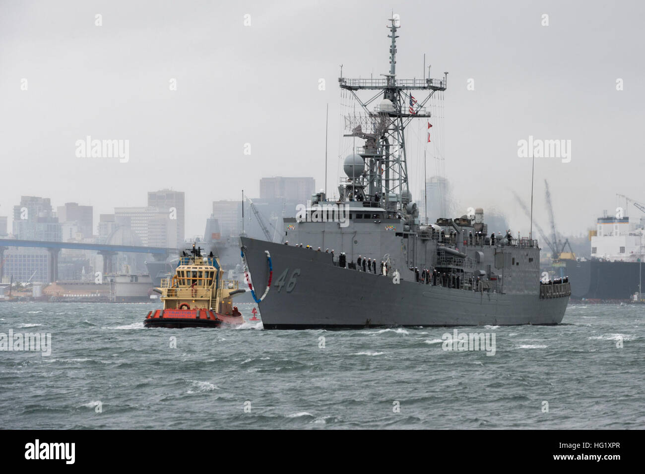 140228-N-YW024-076 SAN DIEGO (Feb. 28, 2014) The guided-missile frigate ...
