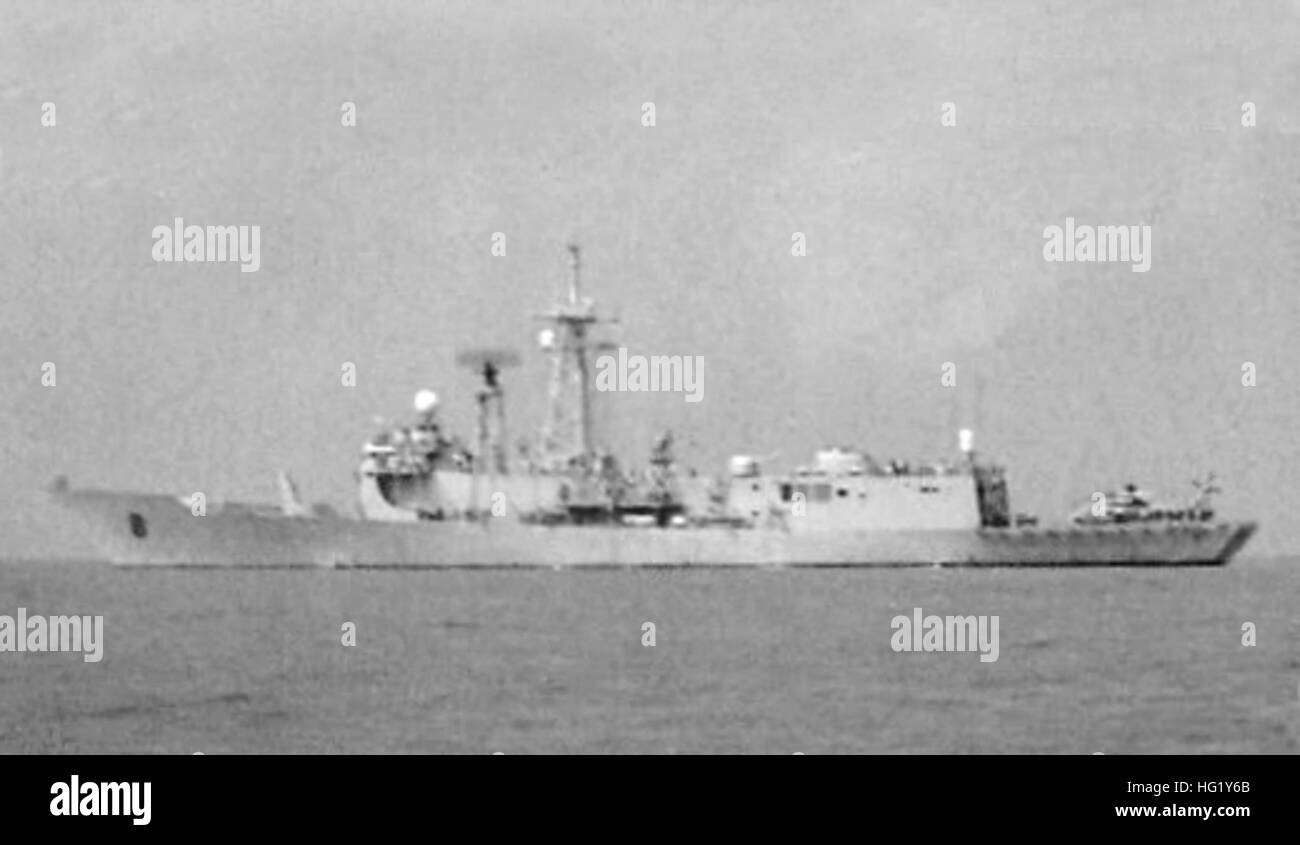 Uss mcinerney ffg 8 Black and White Stock Photos & Images - Alamy